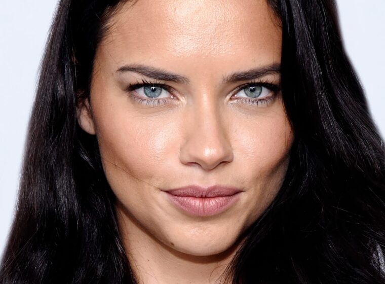 The Perfect Look: How To Apply Makeup Step By Step For Beginners - IT ...