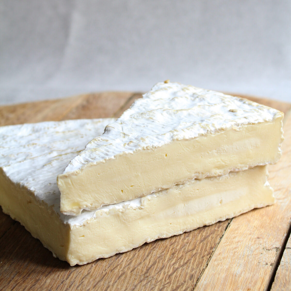 Oh, Le Fromage! The Most Famous Cheeses In Paris That You Have To Try ...